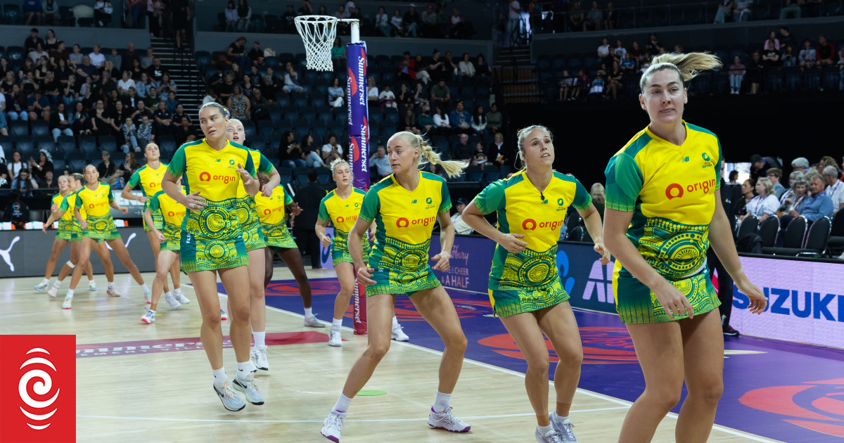 Australian netballers pushing for more pay "slept in cars" | RNZ News
