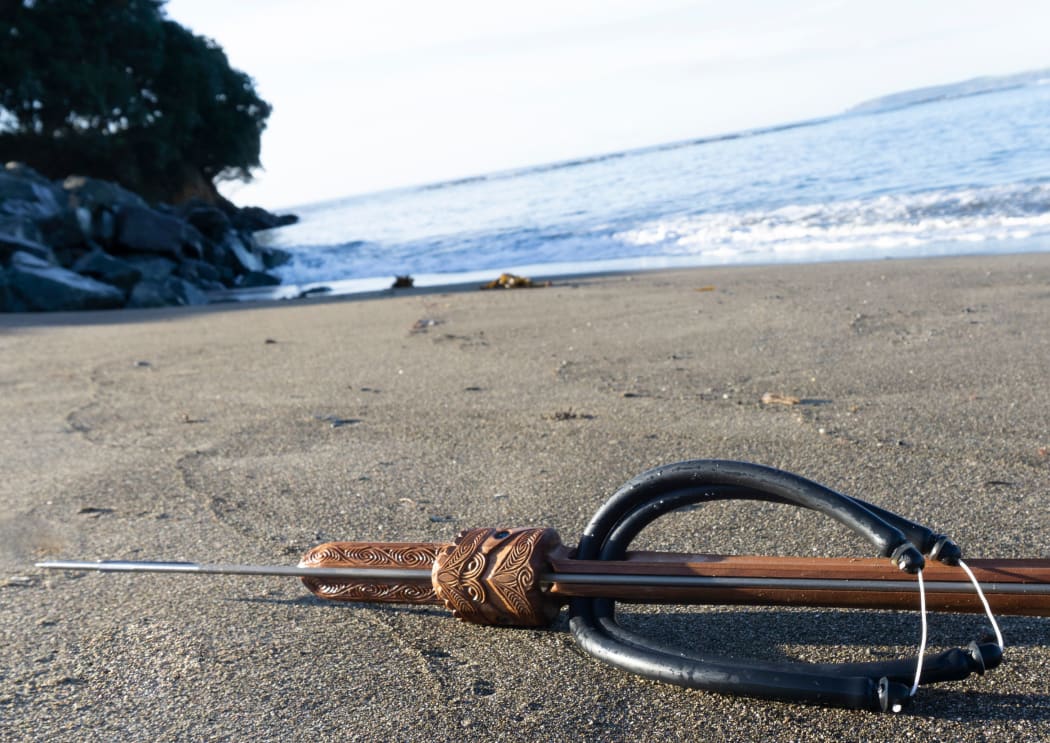 Taiaha speargun Mau is a Best design awards finalist | RNZ