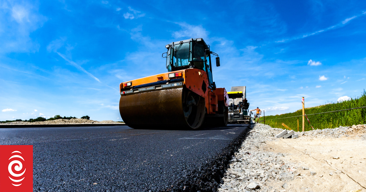 Ministerial intervention needed to solve sand shortage | RNZ News