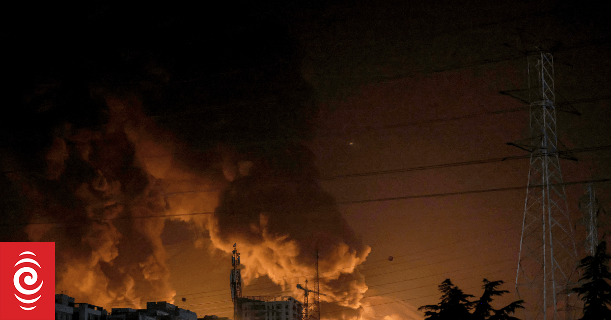 MFAT providing 'extremely vague' advice for Kiwis trapped in Iran | RNZ ...