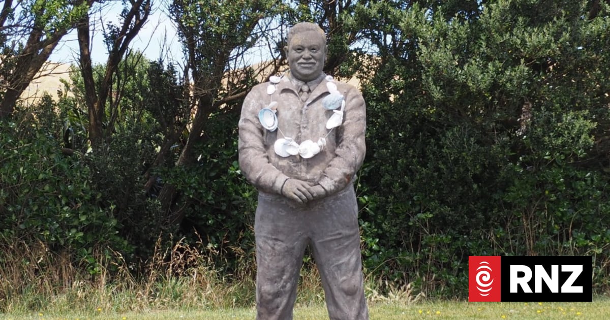 'He embodied the values of Moriori culture': Tommy Solomon statue ...
