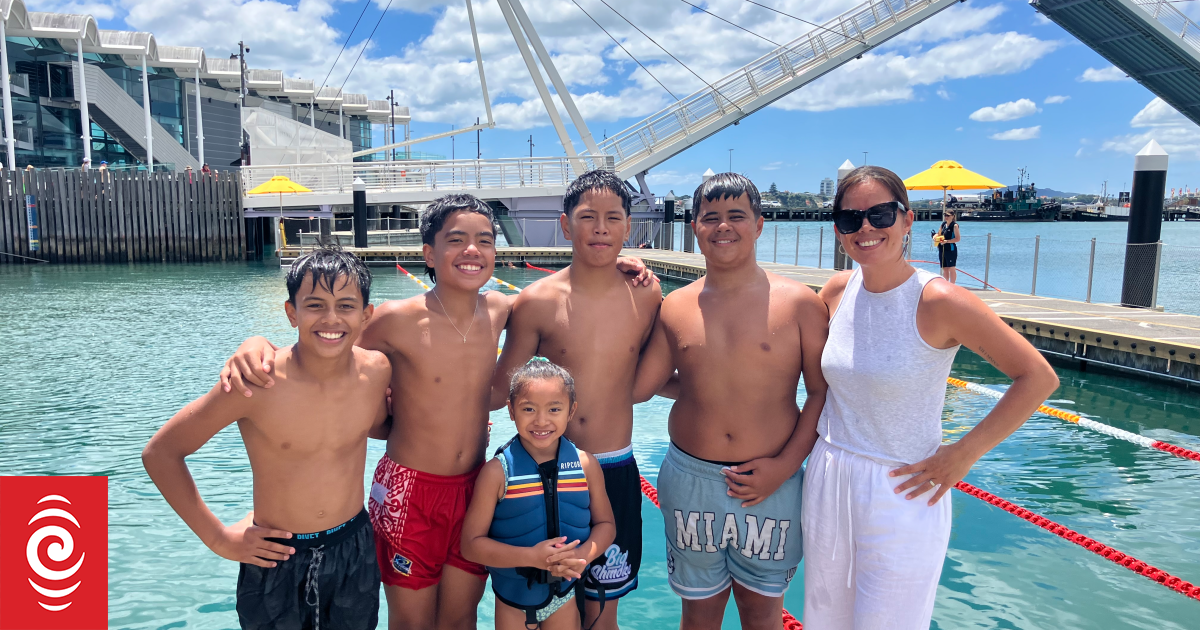 'Refreshing' Karanga Plaza pool a hit with children - and adults | RNZ News
