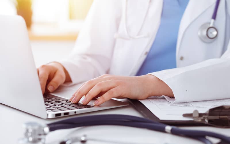 Health NZ's proposed digital cuts: 'We are seeing the cracks widen' | RNZ