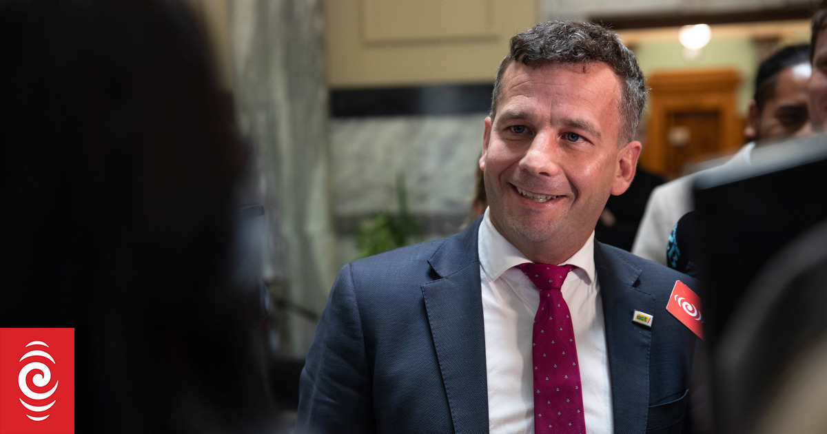 Free school lunches: Year 7 students and above to shift to alternative ...